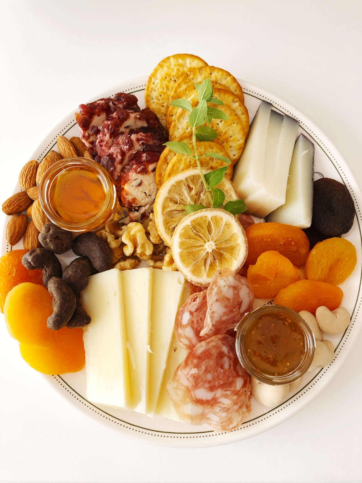 Kelly Pelfrey | Artist Spotlight – The Avid Pen