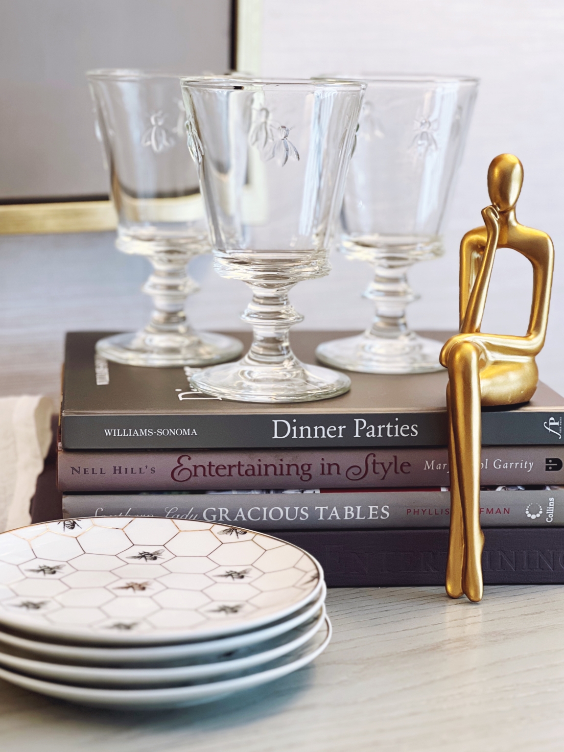 Mary Rountree Moore | Artist Spotlight – The Avid Pen